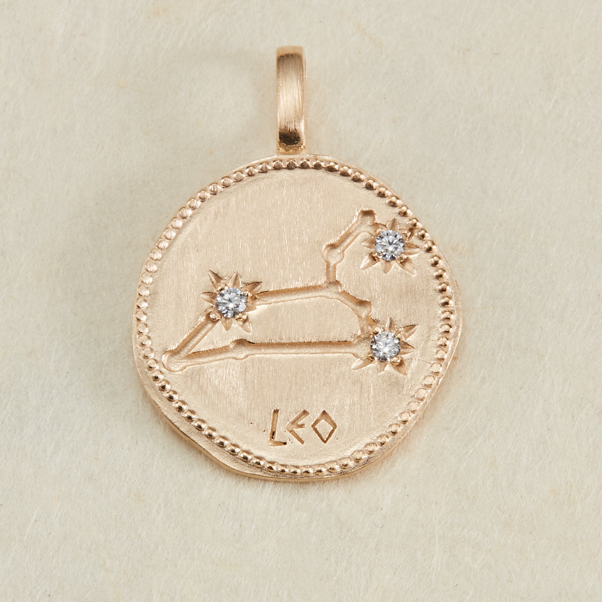 Pendentif Constellation Lion oxyde de zirconium en plaqué or – Lucette ...